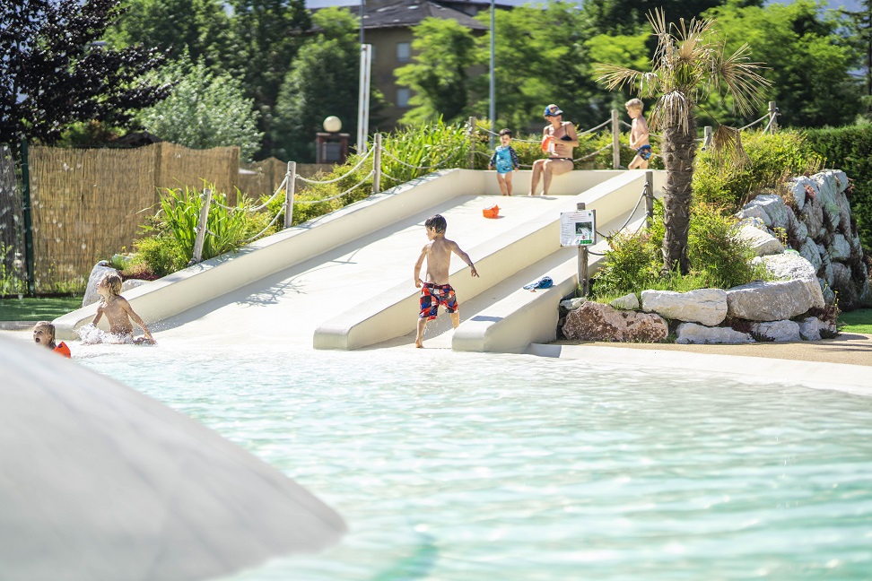 Lago Levico Camping Village - Camping in Levico Terme, Trentino, IT